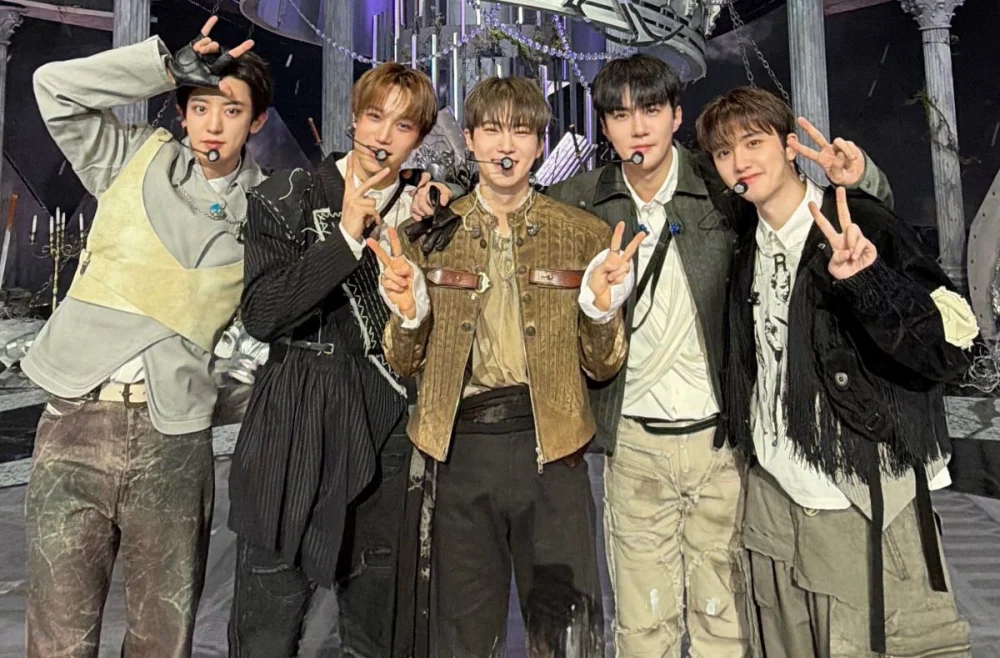 Promosi Lagu Crown, EXO Tampilkan Ending Fairy Paling Absurd - BENUANTA